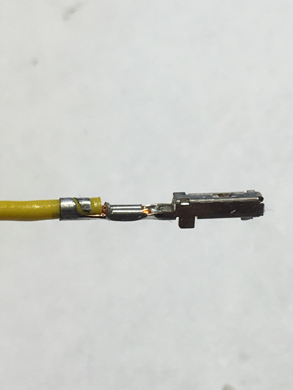 Ищу маркировку пина в разъём приборной панели Солярис 2/ Рио 4 ...