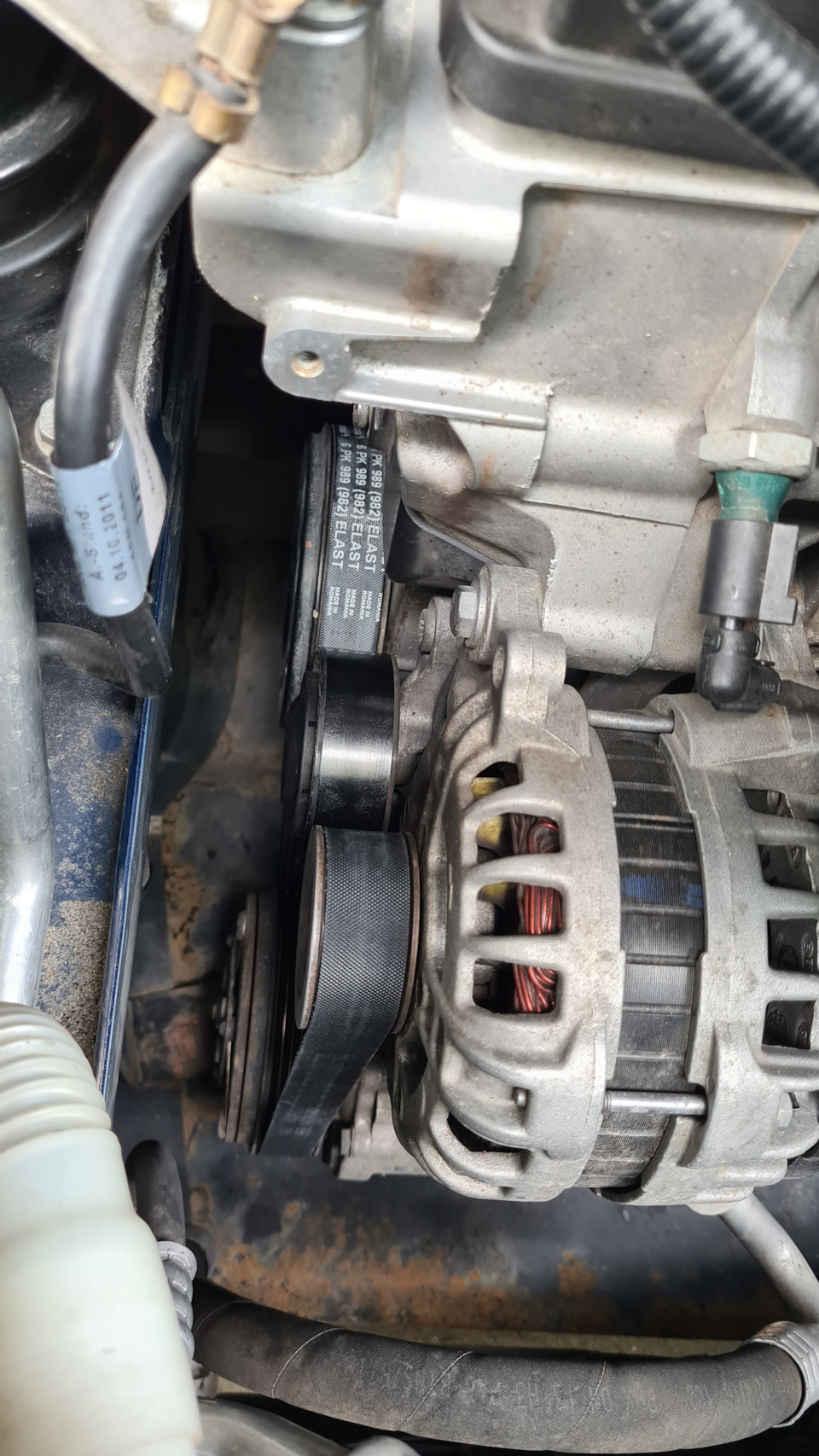 Замена поликлинового ремня — Volkswagen Polo Sedan, 1,6 л, 2016 года ...