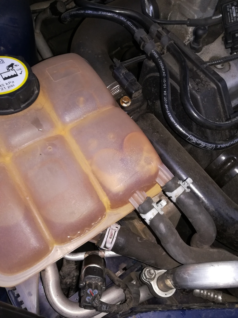 Датчик охлаждающей жидкости — Ford Focus Hatchback II, 1,8 л, 2010 года ...