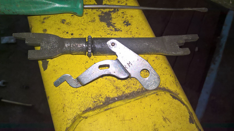 Задние тормоза — Suzuki Grand Vitara (2G), 2 л, 2006 года | плановое ТО ...