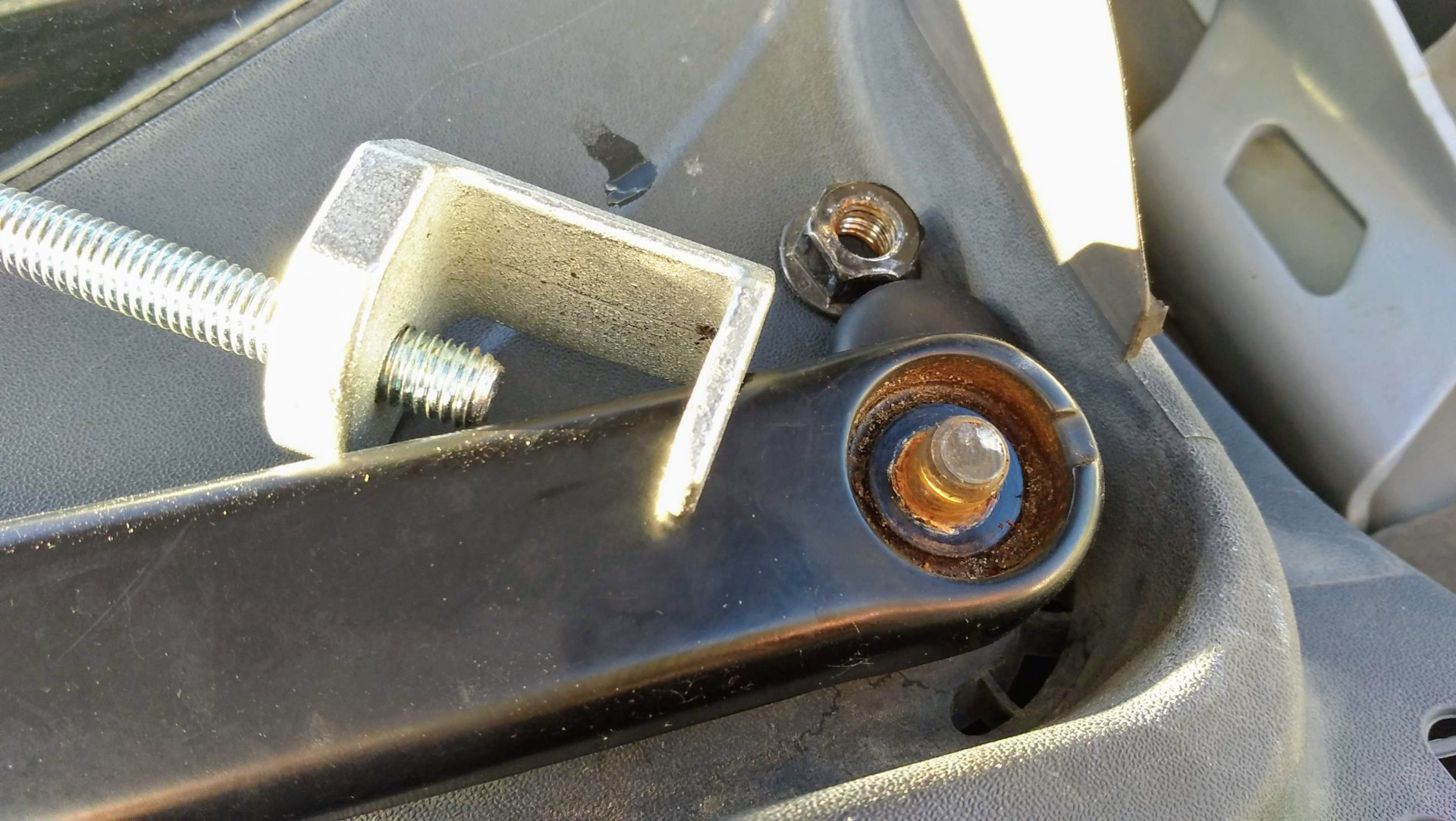 Обслуживание трапеции стеклоочистителей Yeti pq35 — Skoda Yeti, 1,2 л ...