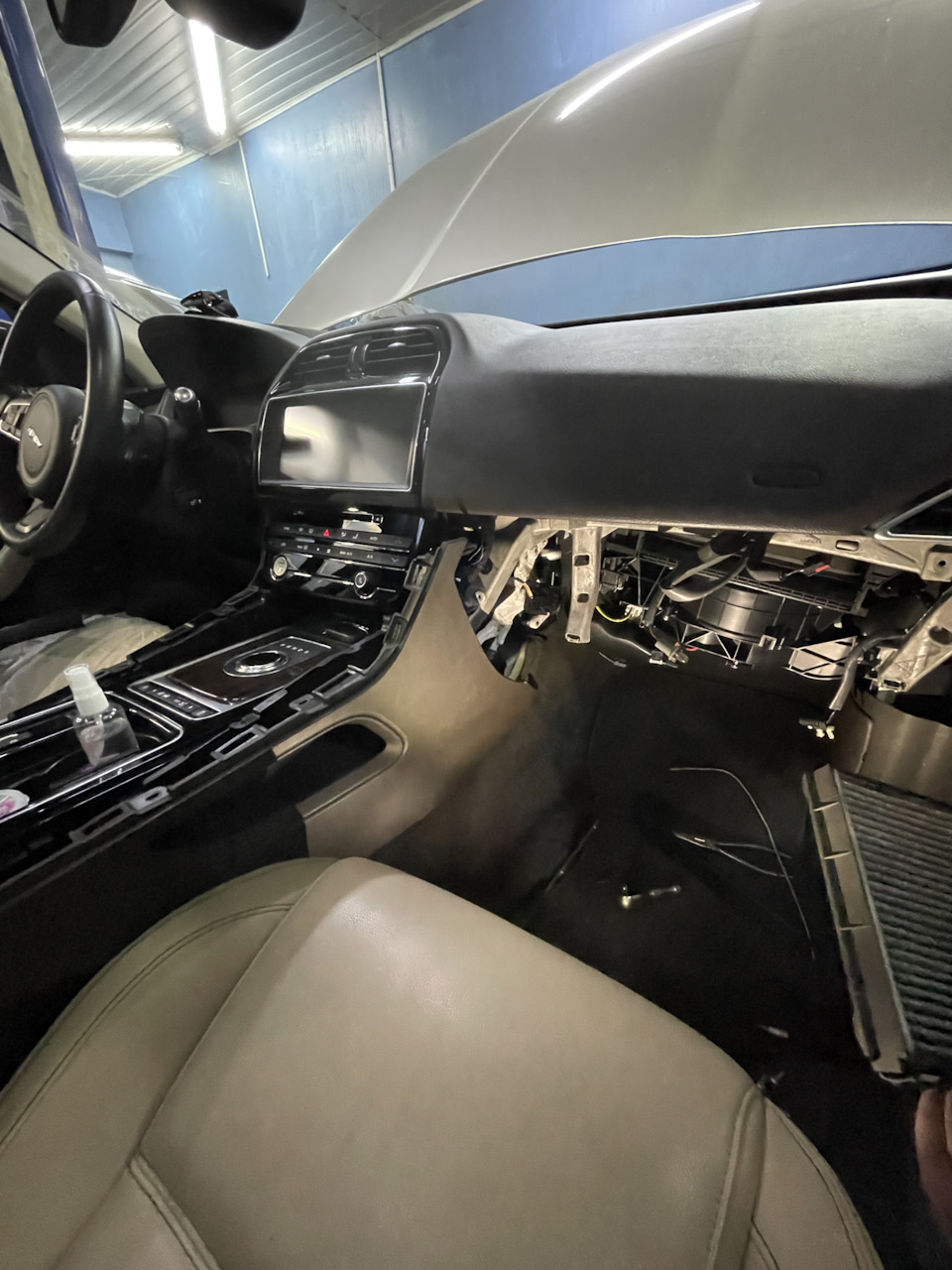 ТО — 62100. Замена масла АКПП, воздушные и салонный фильтры — Jaguar F ...