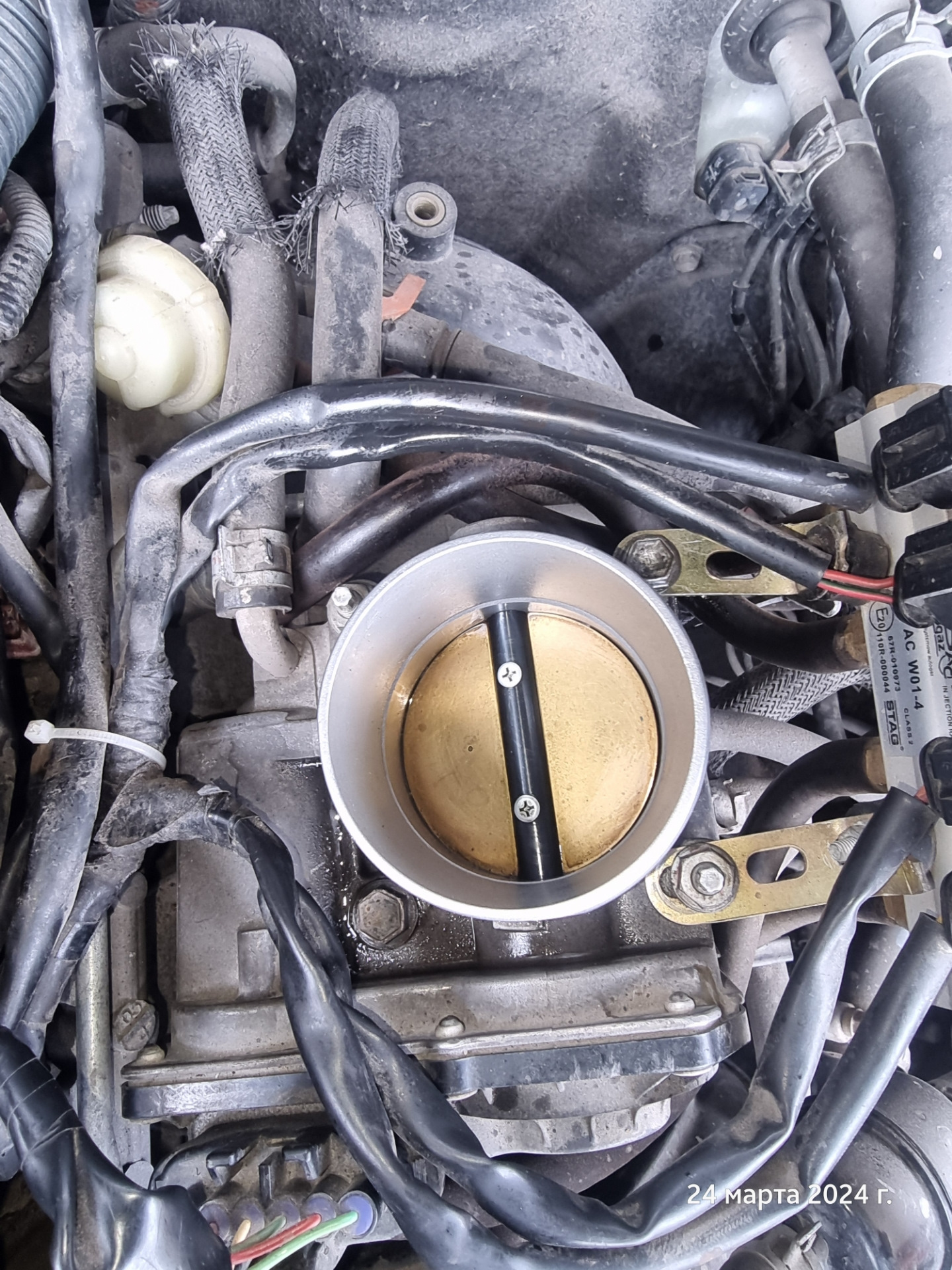 Запотел мой Прадос. Замена прокладок клапанной крышки. — Toyota Land ...