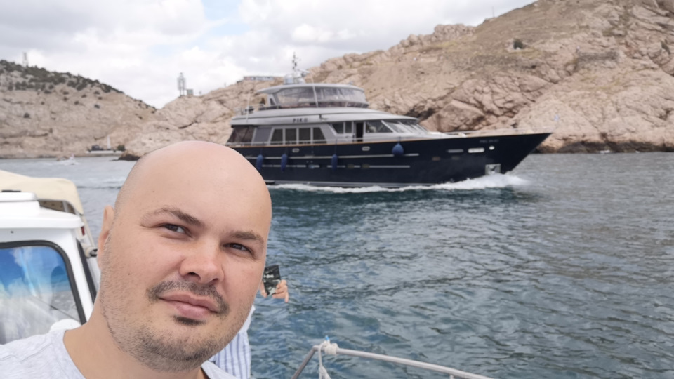 Частичку гибрида под капот.😁 — Honda Fit (1G), 1,3 л, 2002 года ...