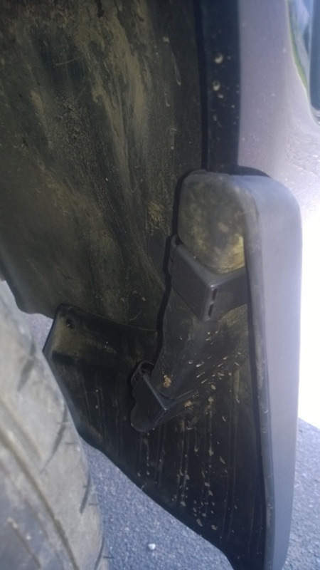 Крепление задних брызговиков — ставим от Форд! — Mercedes-Benz E-Class ...