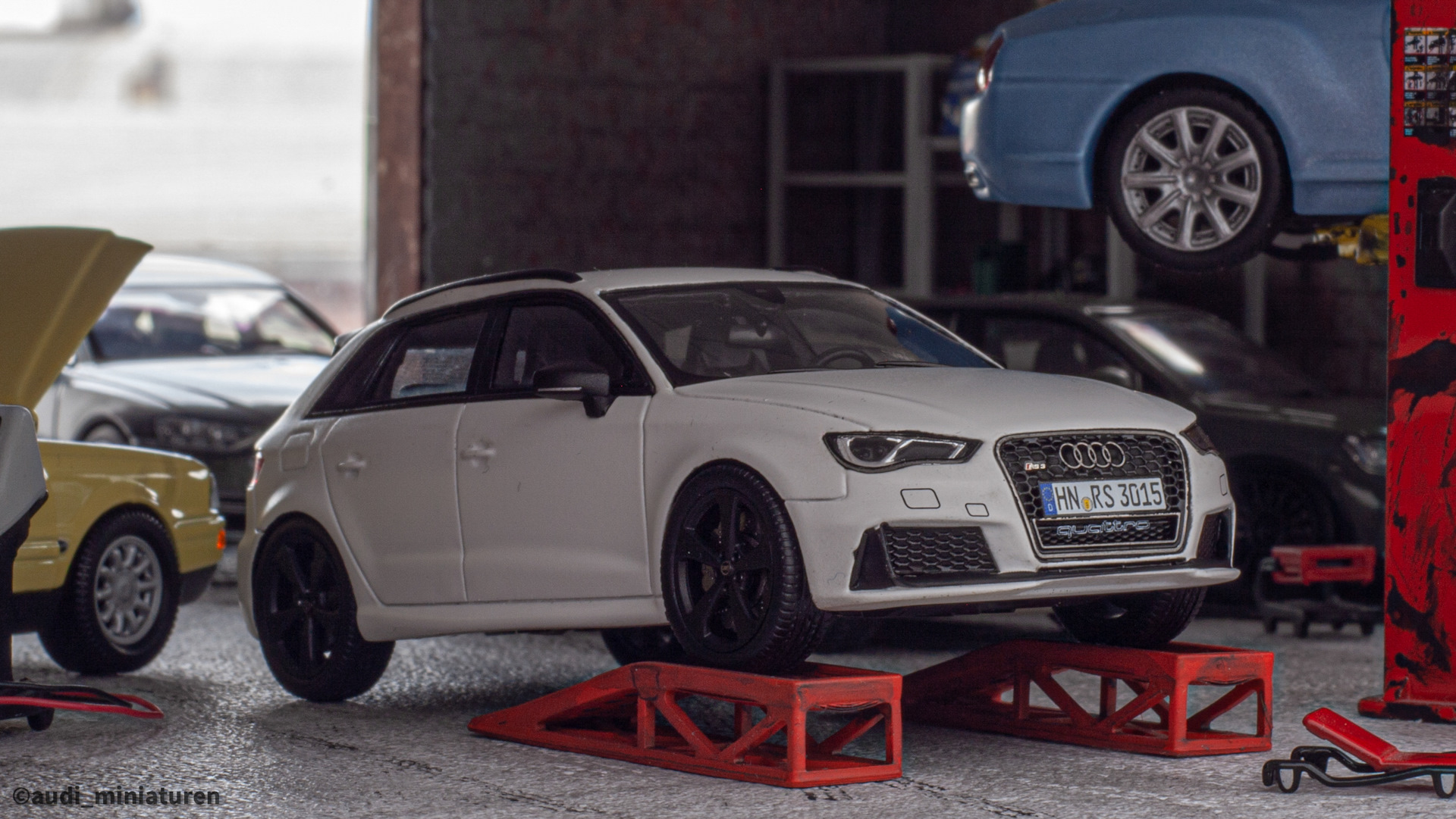 2015 Audi RS3 Sportback Typ (8V) Weiß (Spark) 1:43 — DRIVE2