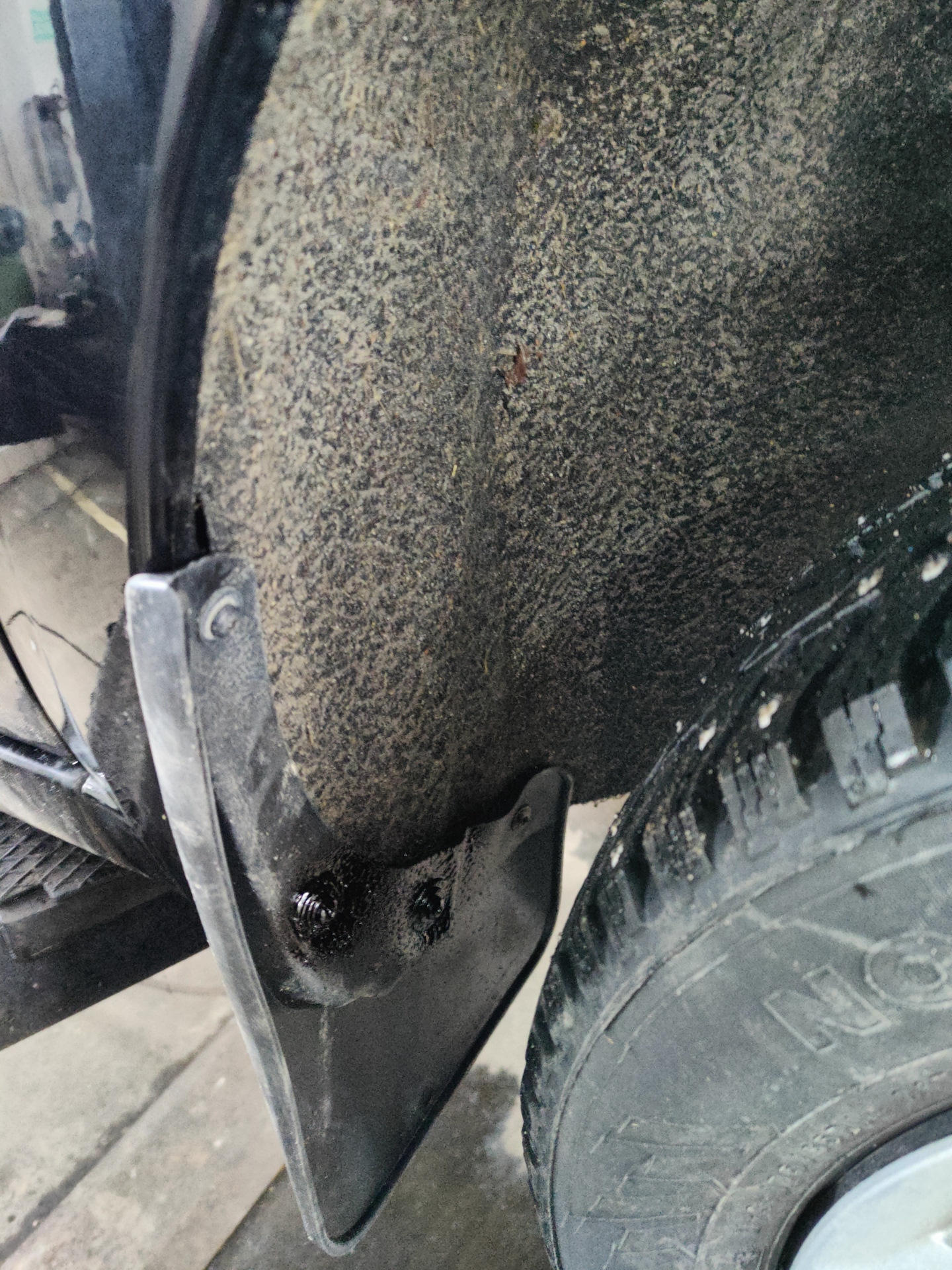 Брызговики, уплотнители — Lada Гранта Лифтбек (2G), 1,6 л, 2023 года ...