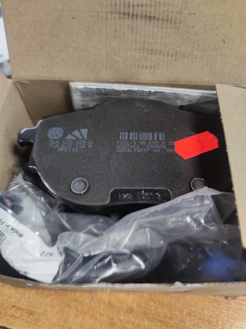 7LA698151 Комплект тормозных колодок, дисковый тормоз VAG | Запчасти на ...