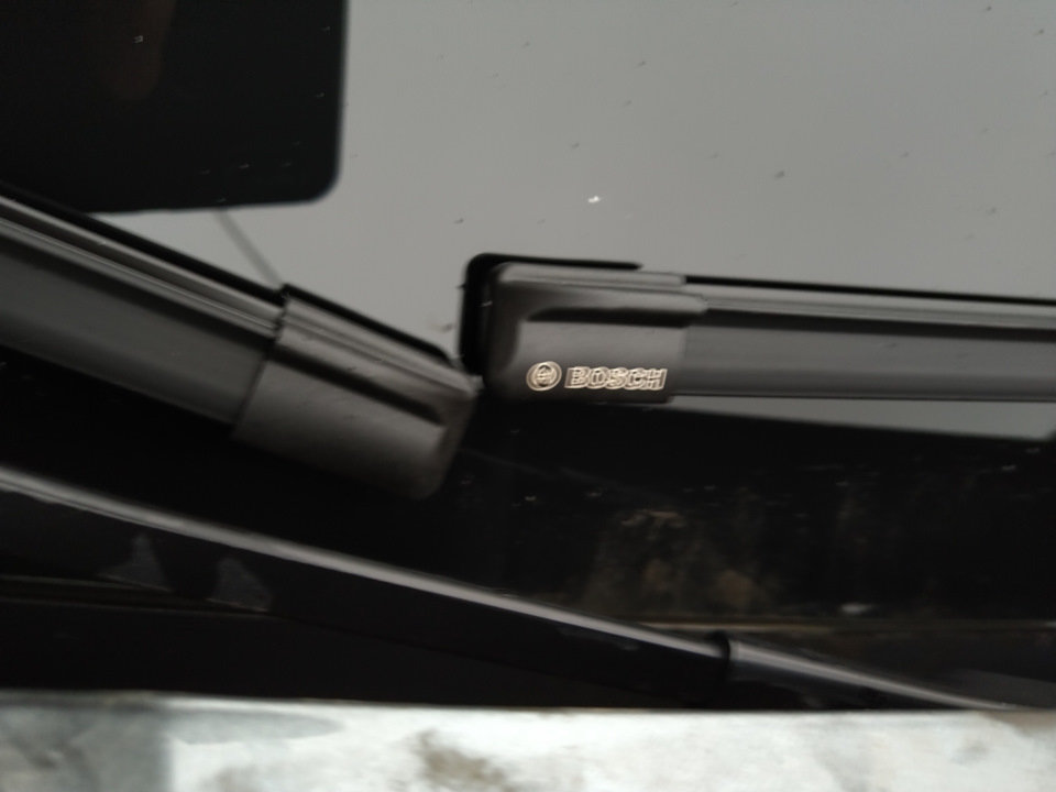 Замена передних щеток на 65/53 Bosch 3397007638 Bosch AeroTwin A638S ...