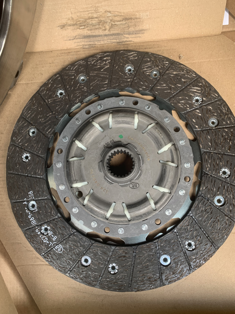 29. Замена сцепления. Бензонасос на своём месте. — Saab 9-3 (2G), 2,8 л ...