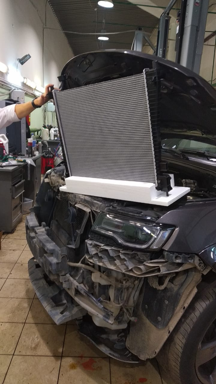 Подсветка номерного знака Ford Transit — Ford Transit (6G), 2,4 л, 2004 ...