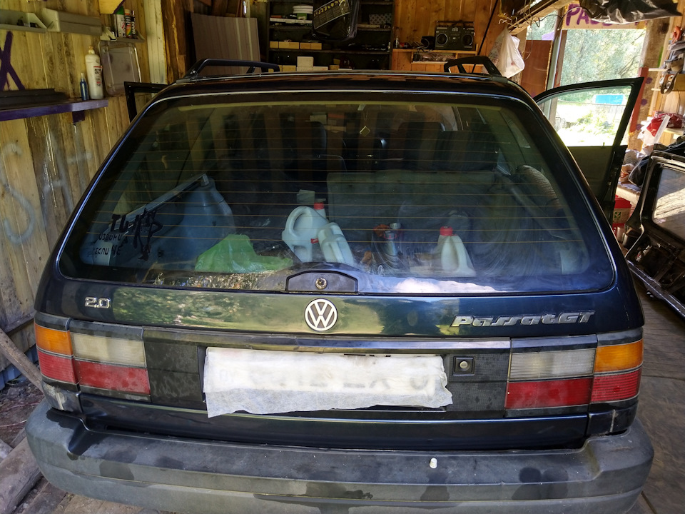 Замена крышки багажника Б3 — Volkswagen Passat B3, 2 л, 1990 года ...