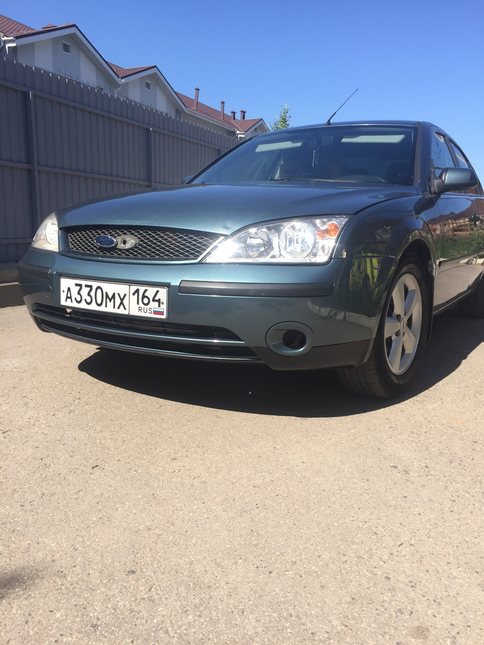 Замена переднего бампера — Ford Mondeo III, 2 л, 2002 года | кузовной ...