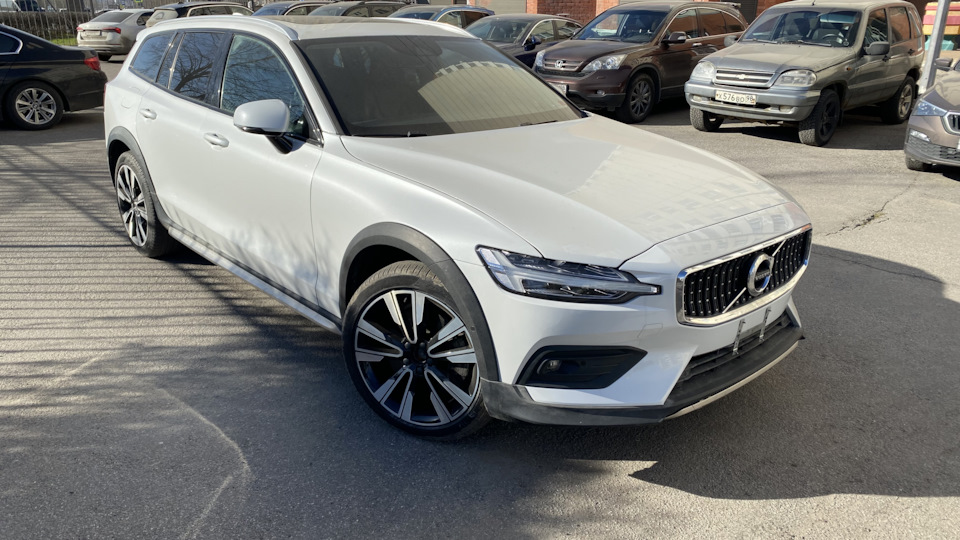 Passat b8 TDI vs Volvo v60 Cross Country 2 TSI — Volvo V60 Cross ...