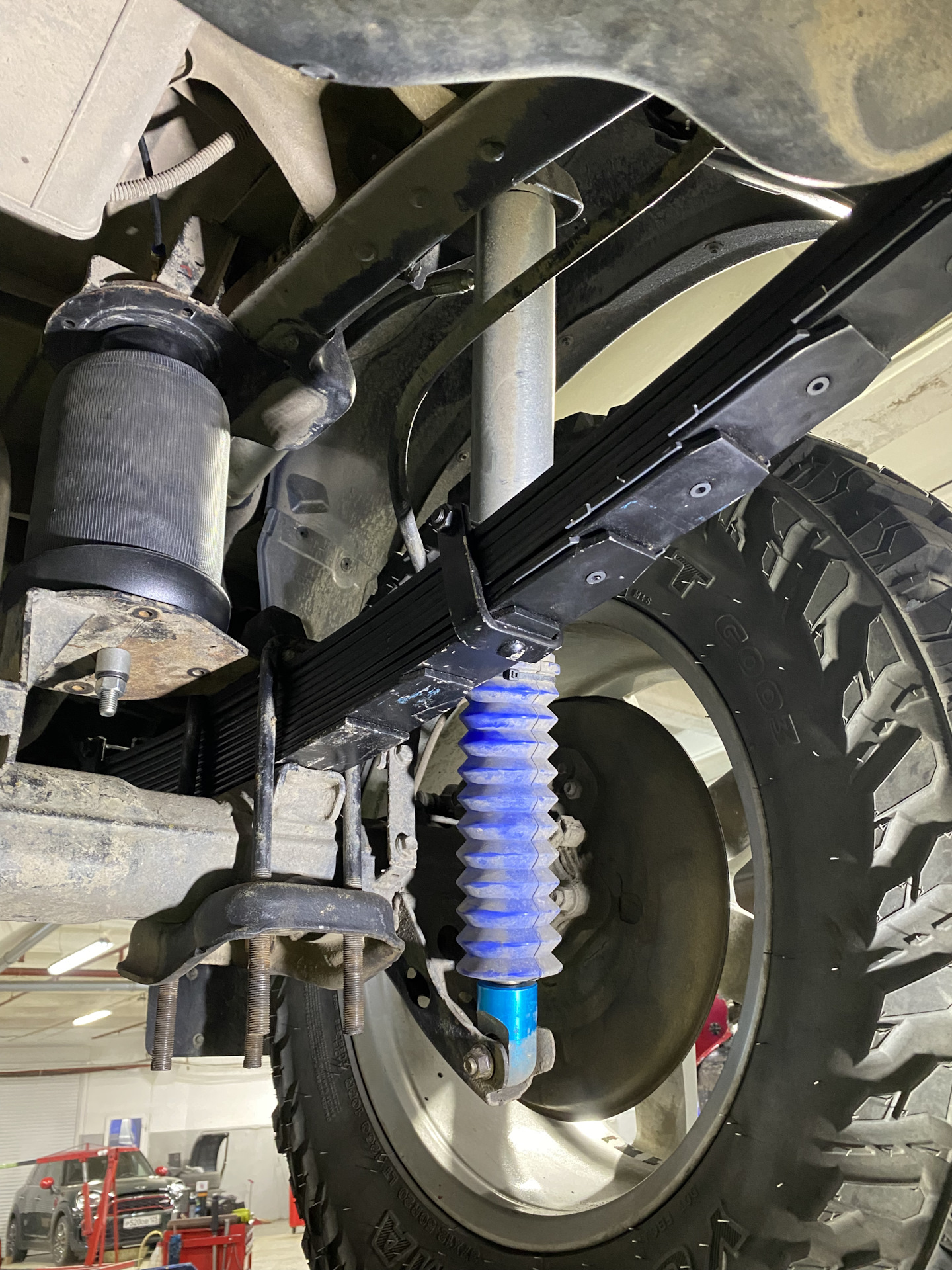 Hi-Riser а ля "Donk" — Toyota Tundra (II), 5,7 л, 2008 года | тюнинг ...