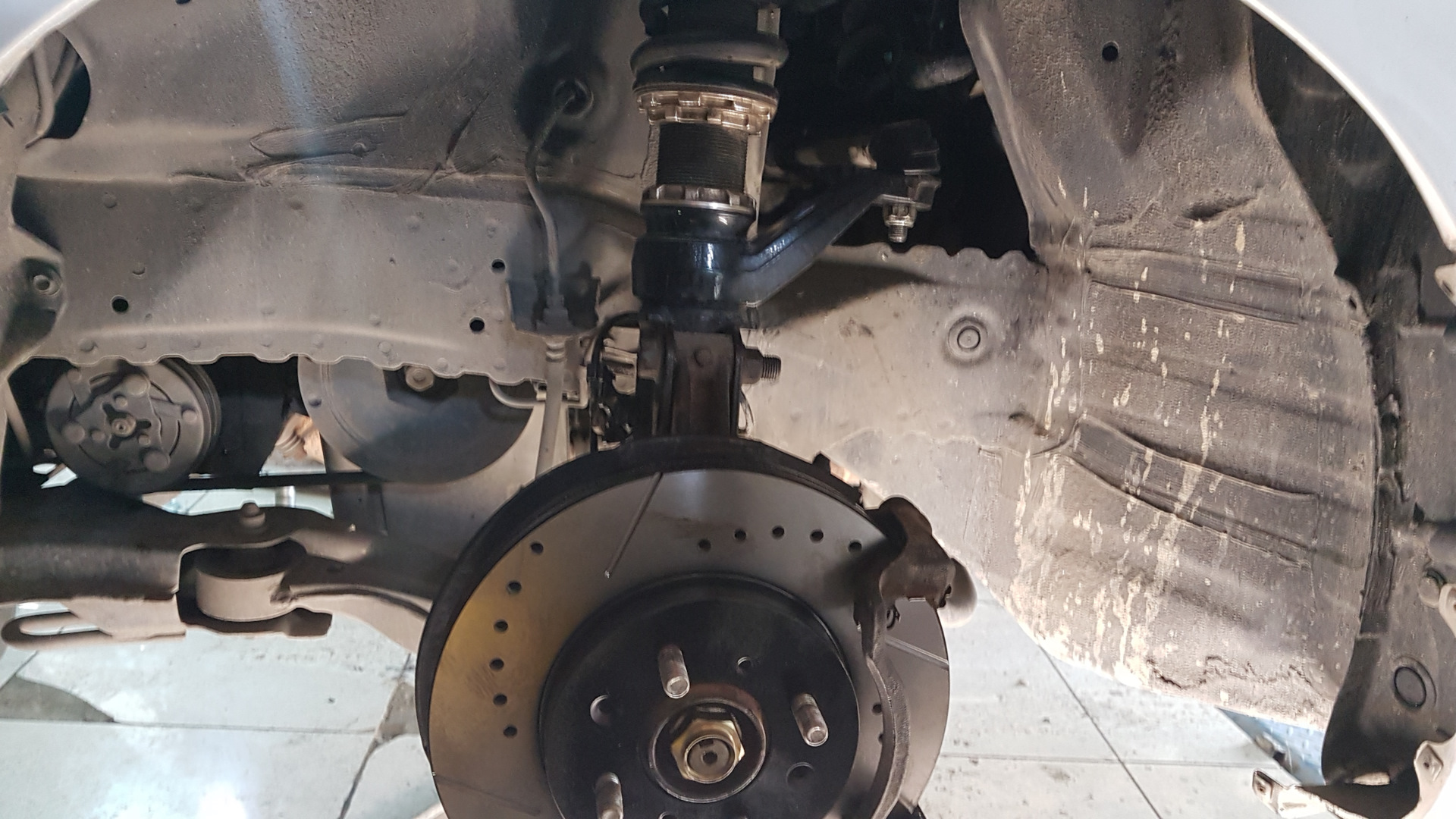 Установка койловеров и тормозные диски — Honda Civic (7G), 1,5 л, 2002 ...
