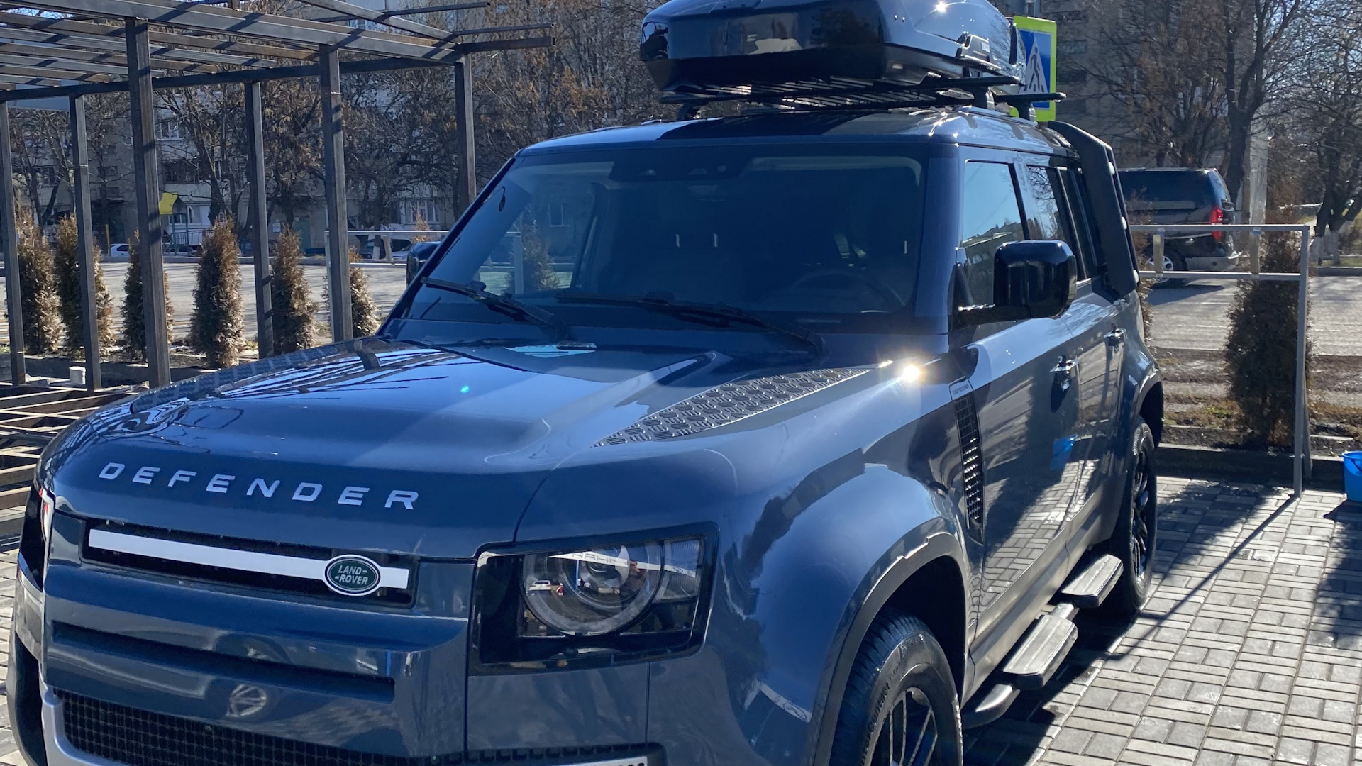 Land Rover Defender (L663) 2.0 дизельный 2021 | Tasman Blue на DRIVE2