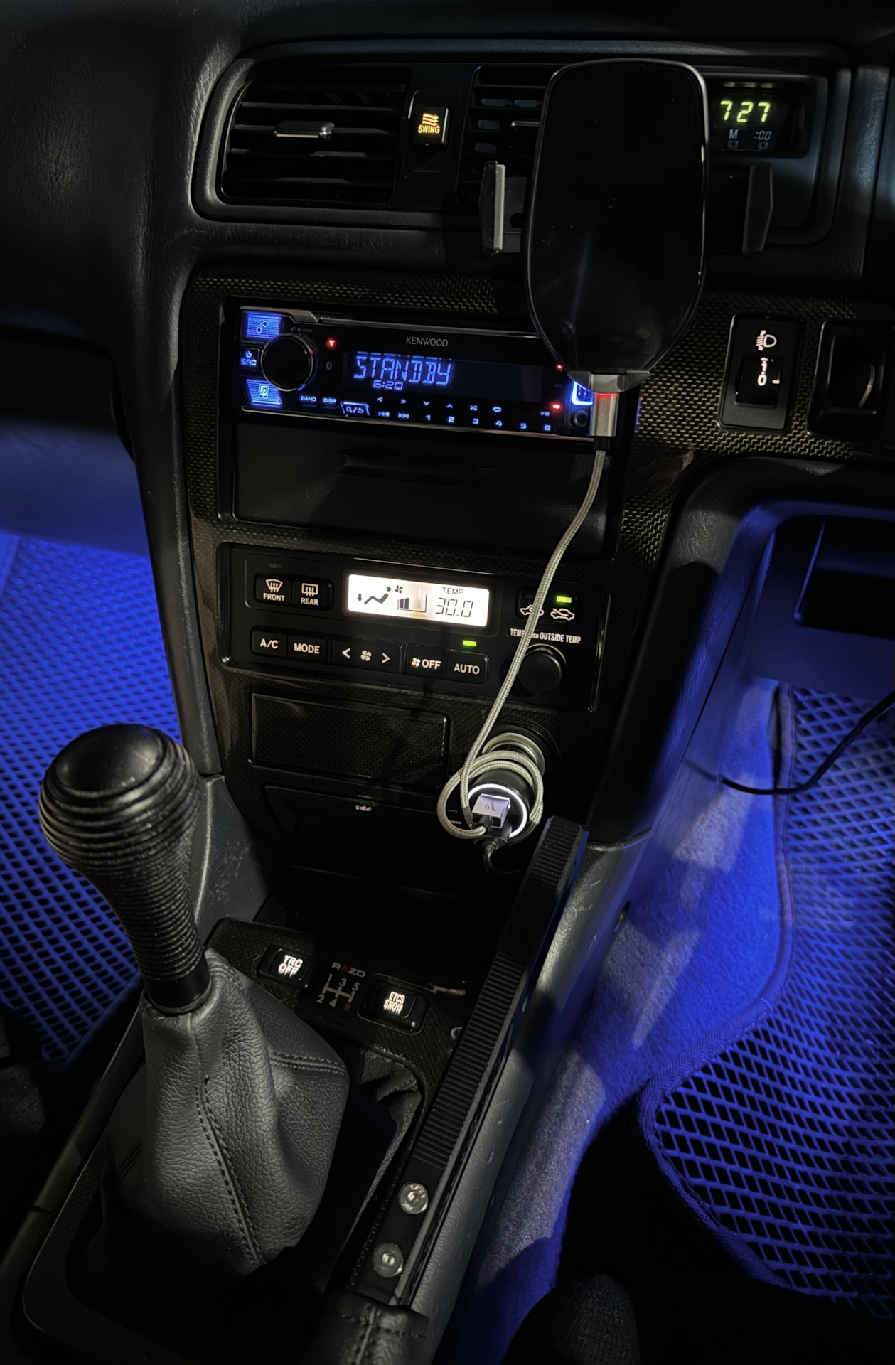 Белая подсветка, swing, мелочи — Toyota Mark II (100), 2,5 л, 2000 года ...