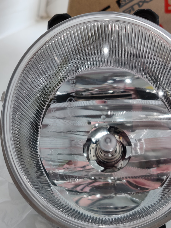 8121047010 ФАРА ПРОТИВОТУМ ЛЕВ+ПРАВ КОМПЛЕКТ+РЕШЕТКИ ХРОМ ОБОДОК RAV4 ...