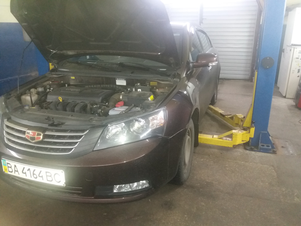 Замена задней подушки двигателя на оригинальную — Geely Emgrand EC7 FE ...