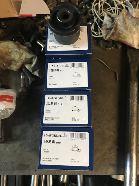 LR056964 Втулка рычага подвески Jaguar Land Rover | Запчасти на DRIVE2