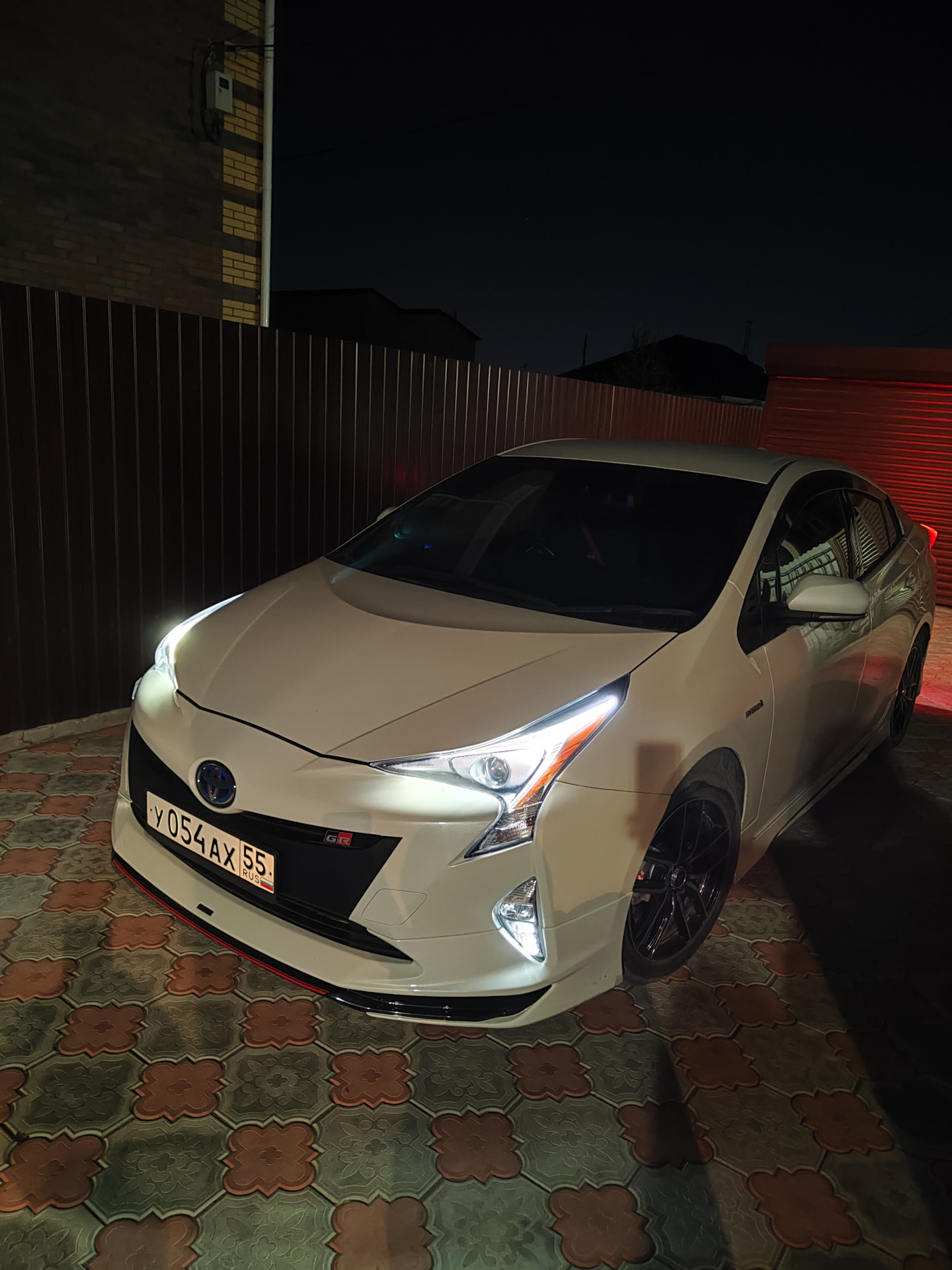 NewТюнификация Prius 50 — Toyota Prius (50), 1,8 л, 2016 года | тюнинг ...