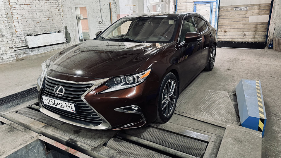 Lexus ES (XV60) 2.5 бензиновый 2015 | на DRIVE2