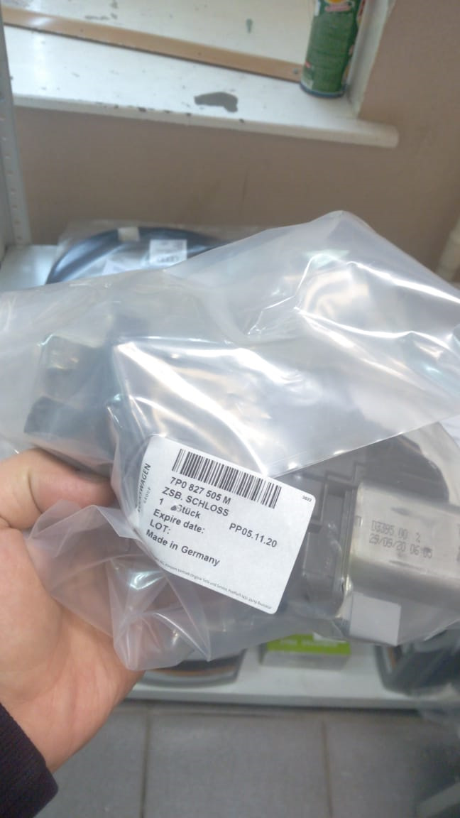 Замена замка багажника — Volkswagen Touareg (2G), 3 л, 2010 года ...