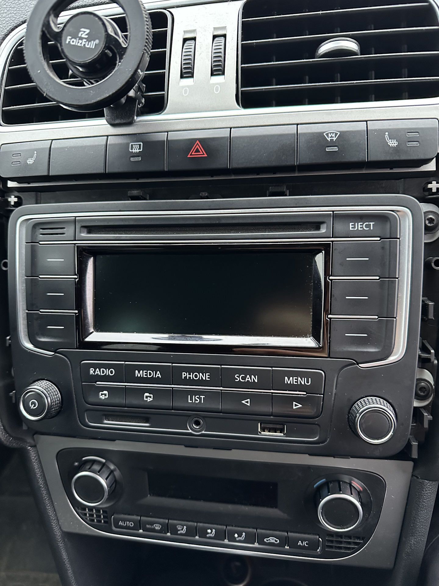 Установка RCD-330 Plus — Volkswagen Polo Sedan, 1,6 л, 2015 года ...