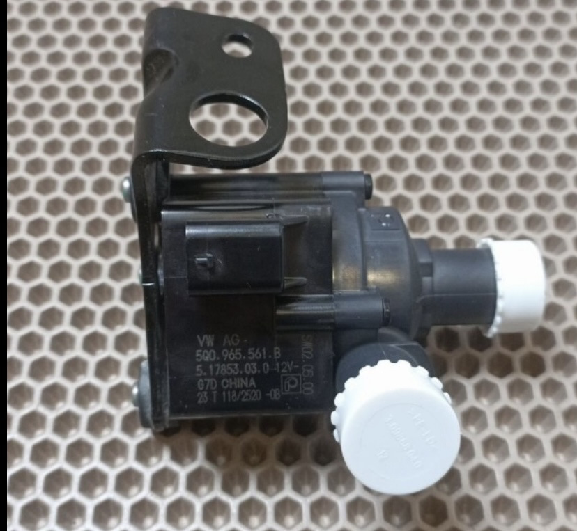 Замена Помпы с термостатом и доп помпы — Skoda Octavia A7 Mk3, 1,8 л ...