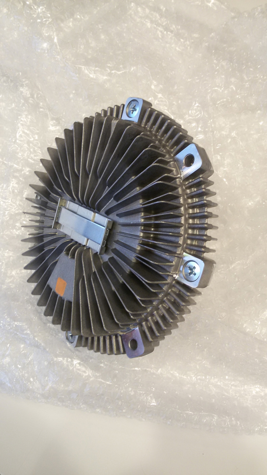 А я вот, вискомуфту MD356867 заменил. — Mitsubishi Pajero (4G), 3 л ...