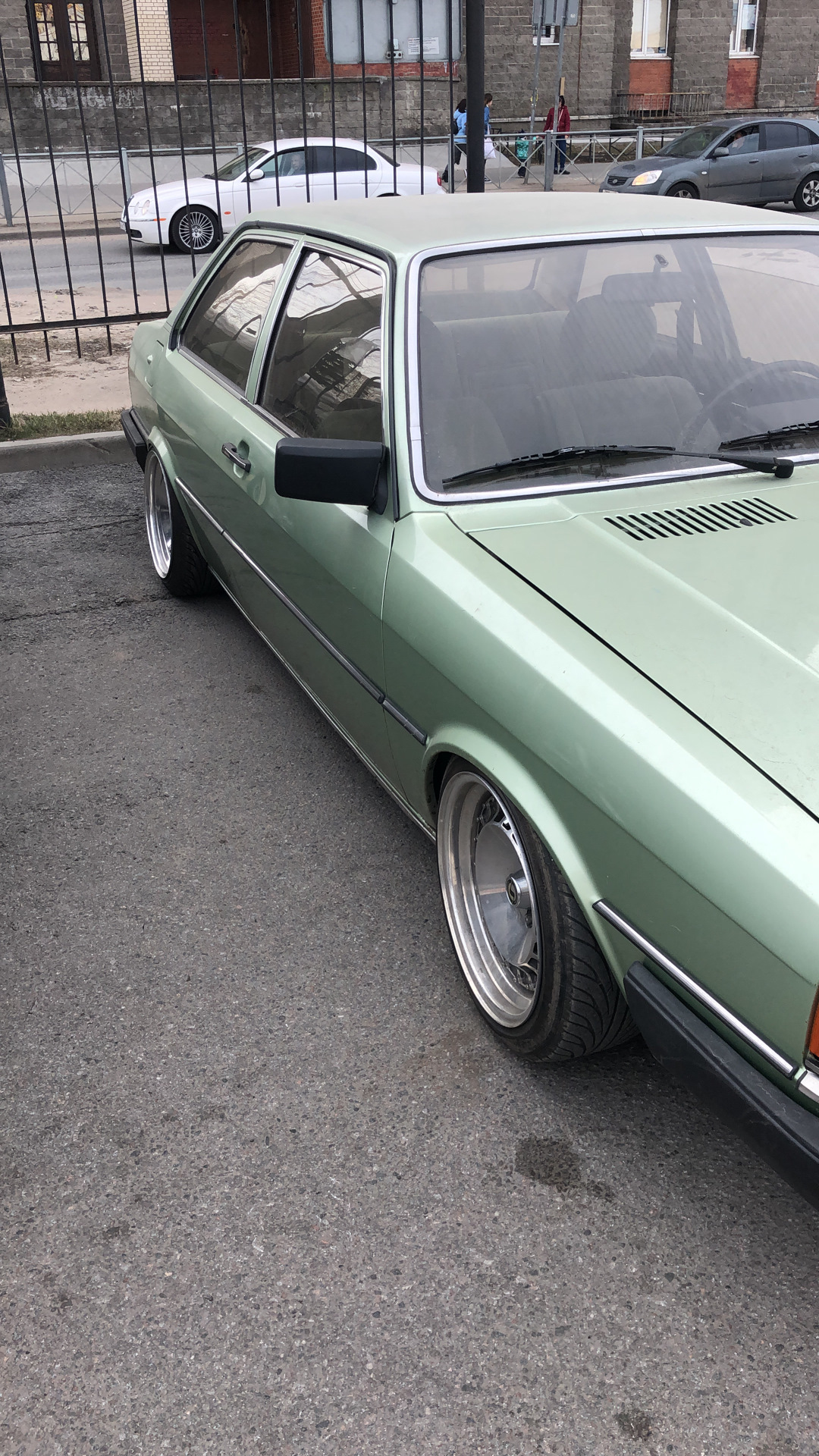 Поставил на пневму — Audi 80 (B2), 1,6 л, 1979 года | тюнинг | DRIVE2