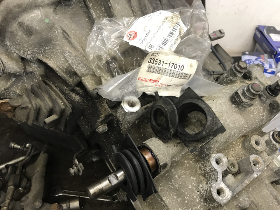 3353117010 КОЛПАЧОК ЗАЩИТНЫЙ РЕЗИНОВЫЙ TOYOTA LEXUS | Запчасти на DRIVE2