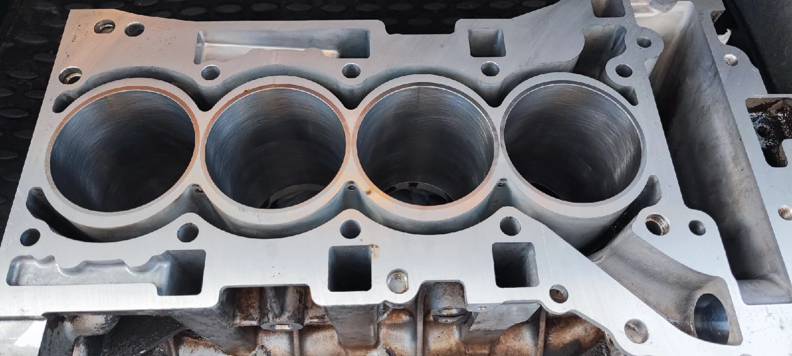 Замена поршней n20 с 20i на 28i + — BMW 5 series (F10), 2 л, 2014 года ...