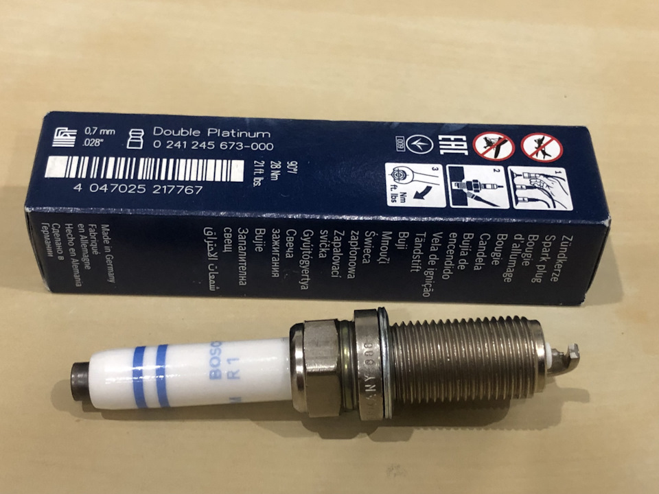 Свечи зажигания Bosch 0241245673 / 06K905611C из Германии на Audi A5 ...