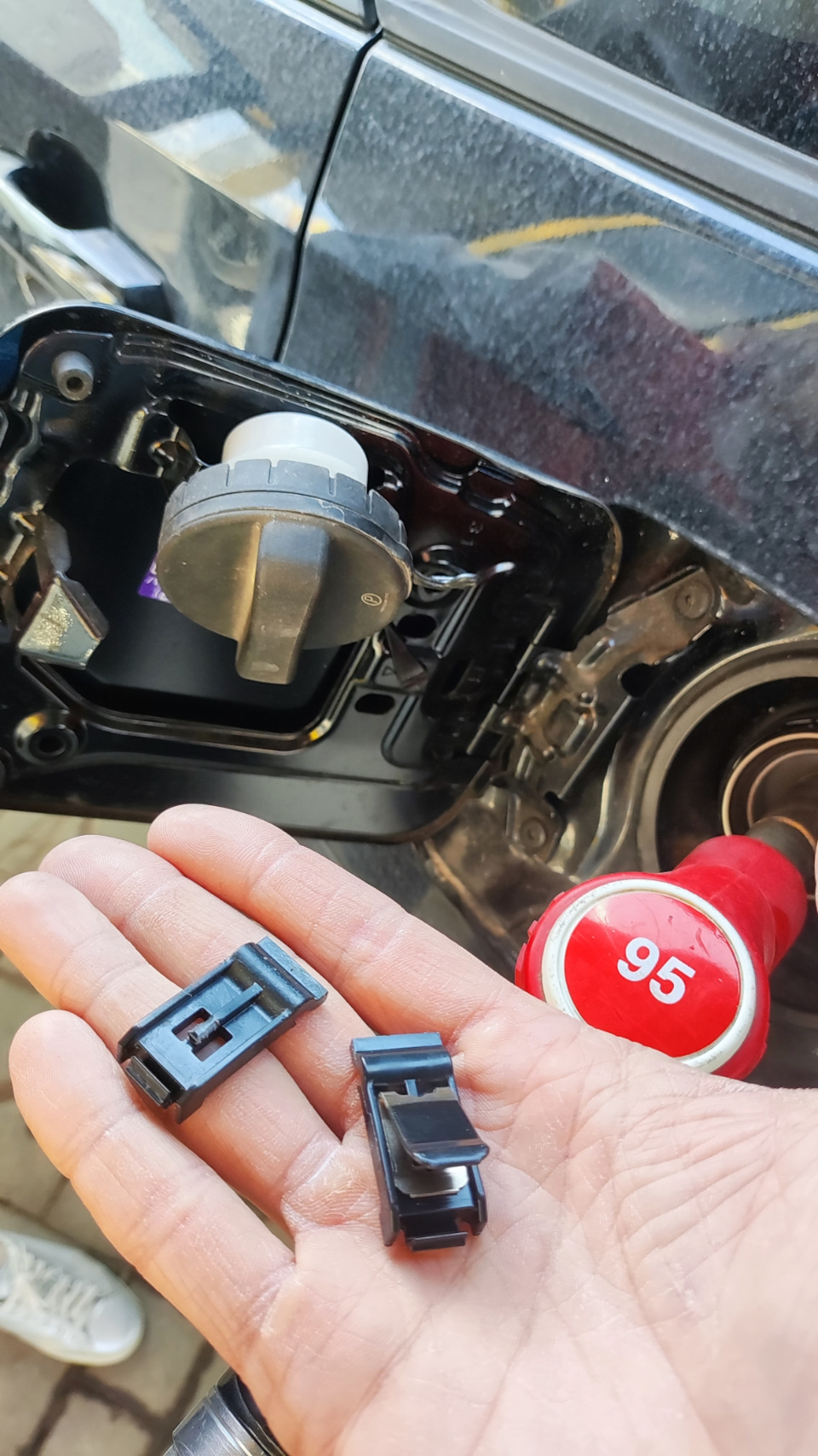 Загадка с Владивостока) — Toyota RAV4 (5G), 2 л, 2019 года | запчасти ...