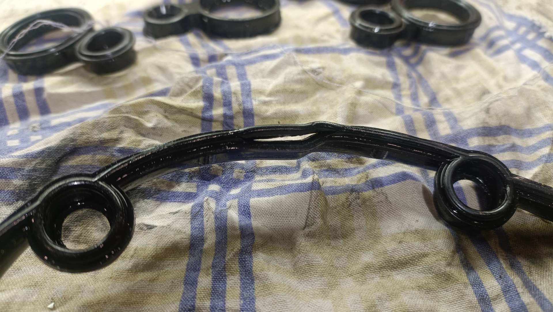 Замена прокладки клапанной крышки. Часть 2. — Jeep Compass (2G), 2,4 л ...