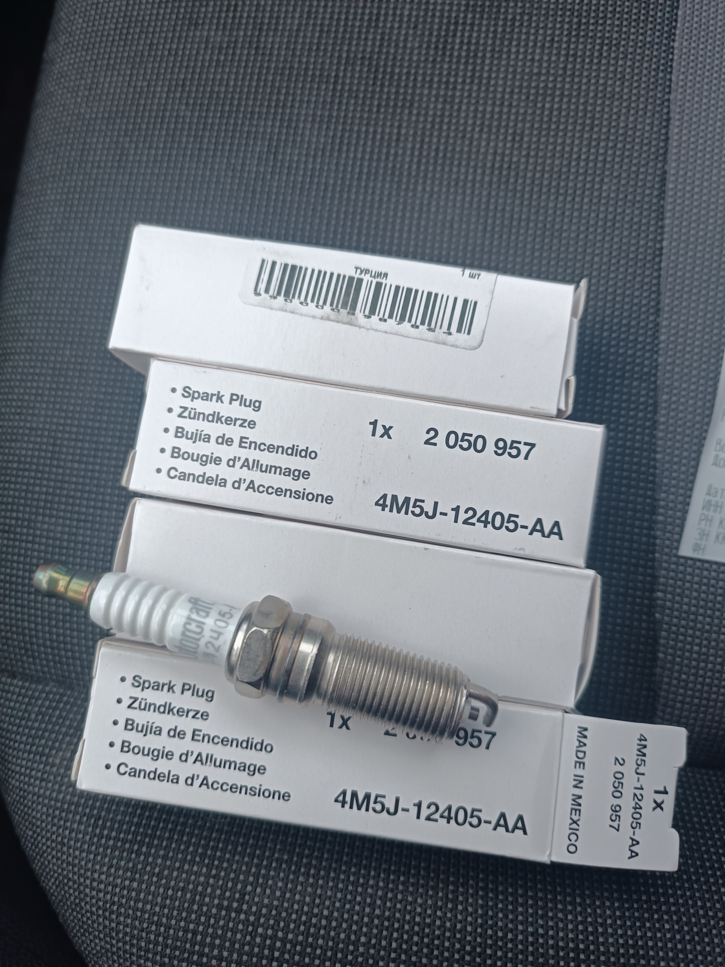 Замена свечей зажигания — Ford Fiesta (Mk VI), 1,6 л, 2016 года ...