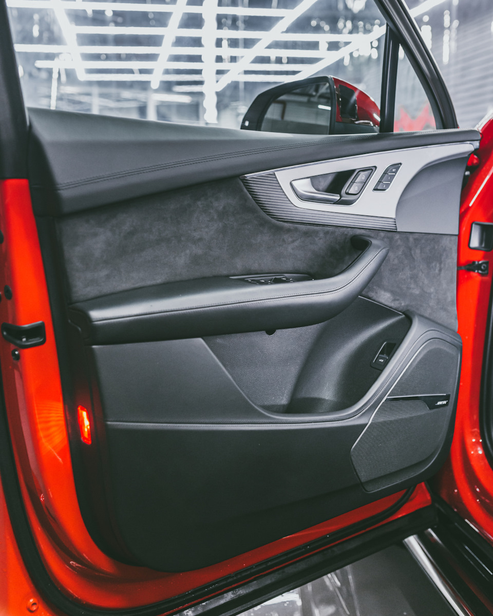 Перетяжка торпеды и дверей Audi Q7 — Grand Design на DRIVE2