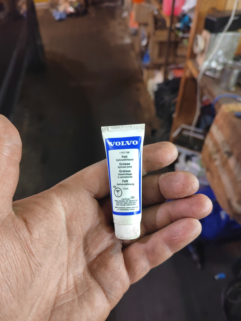 1161748 Пластичная смазка, 100 г Volvo | Запчасти на DRIVE2