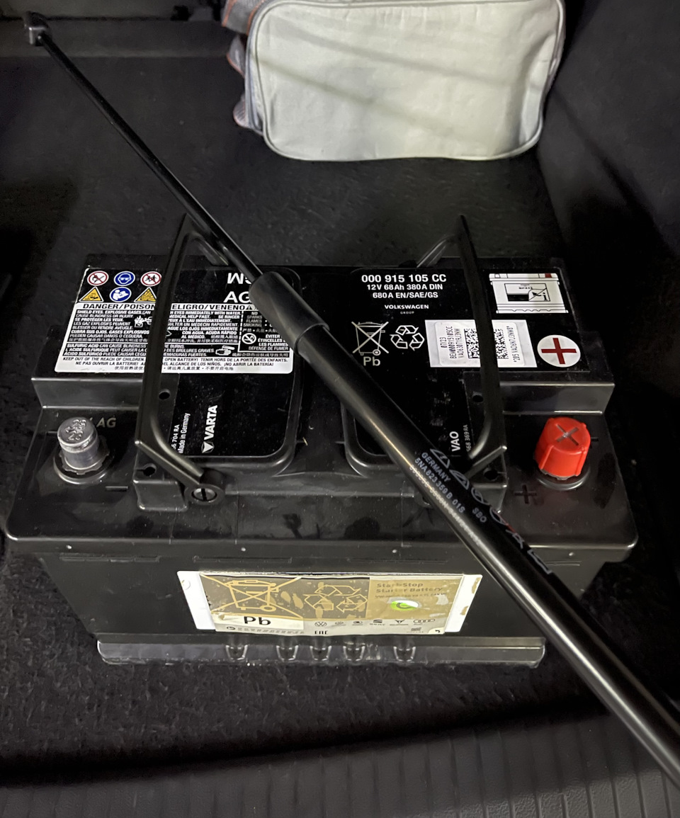 Как мы зиму пережили. Замена АКБ и упора капота. — Volkswagen Tiguan ...