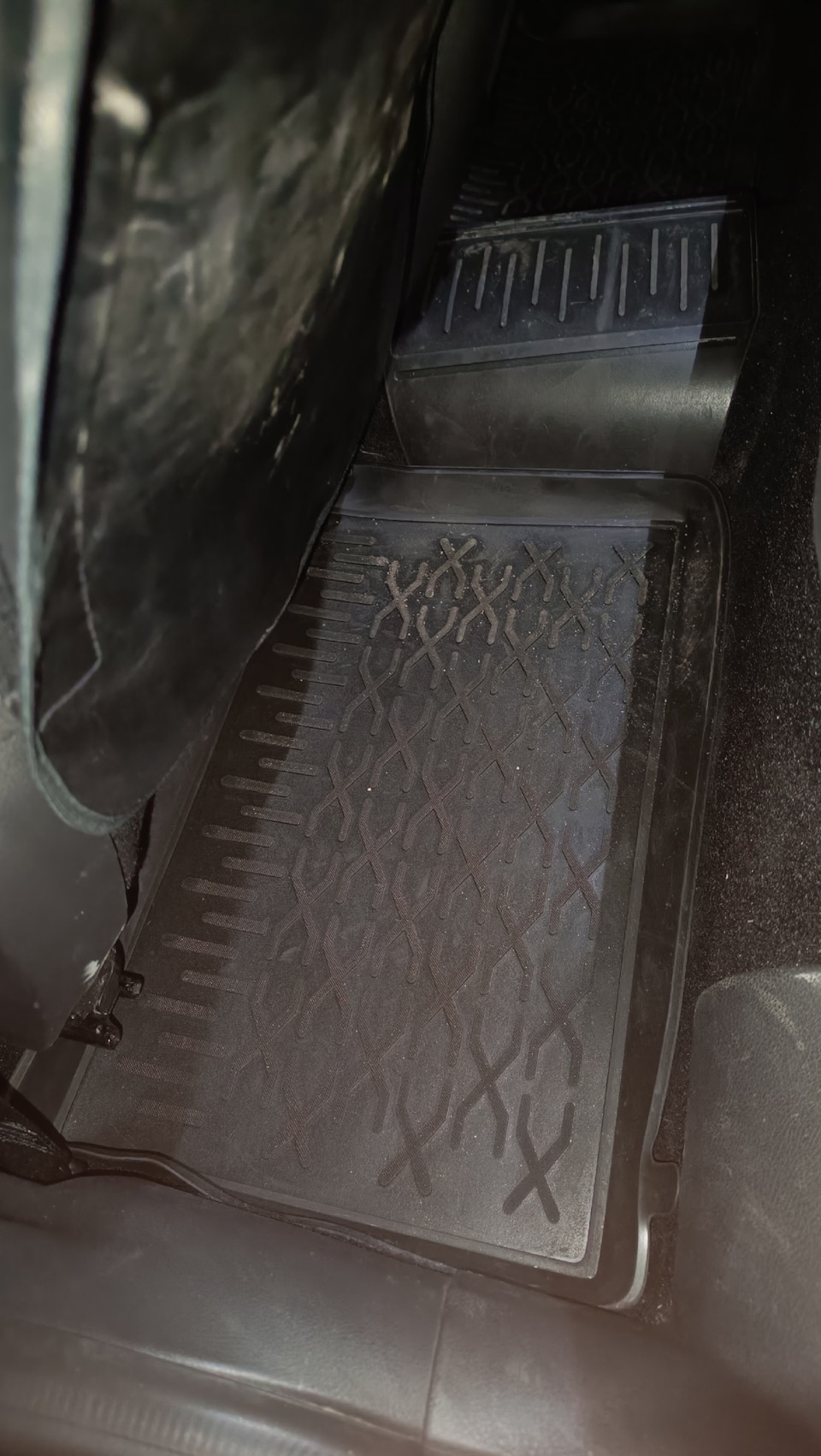 Коврики в салон резиновые Лада Веста под ЕВА (ячейки ромб), REZKON и ...