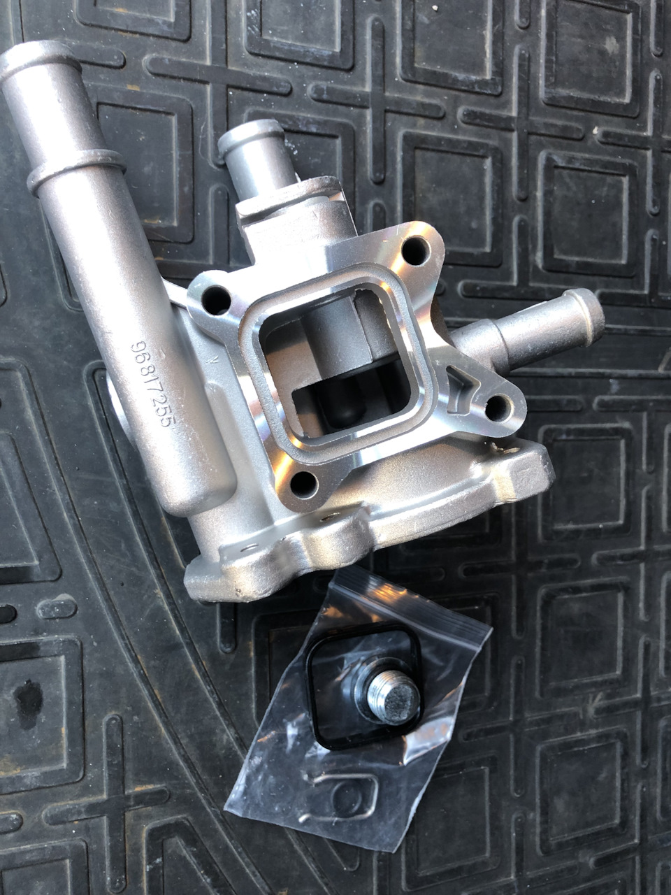 96817255 ТЕРМОСТАТ Z18XER (ТОЛЬКО КОРПУС ИЗ ПЛАСТИКА) + GM | Запчасти ...