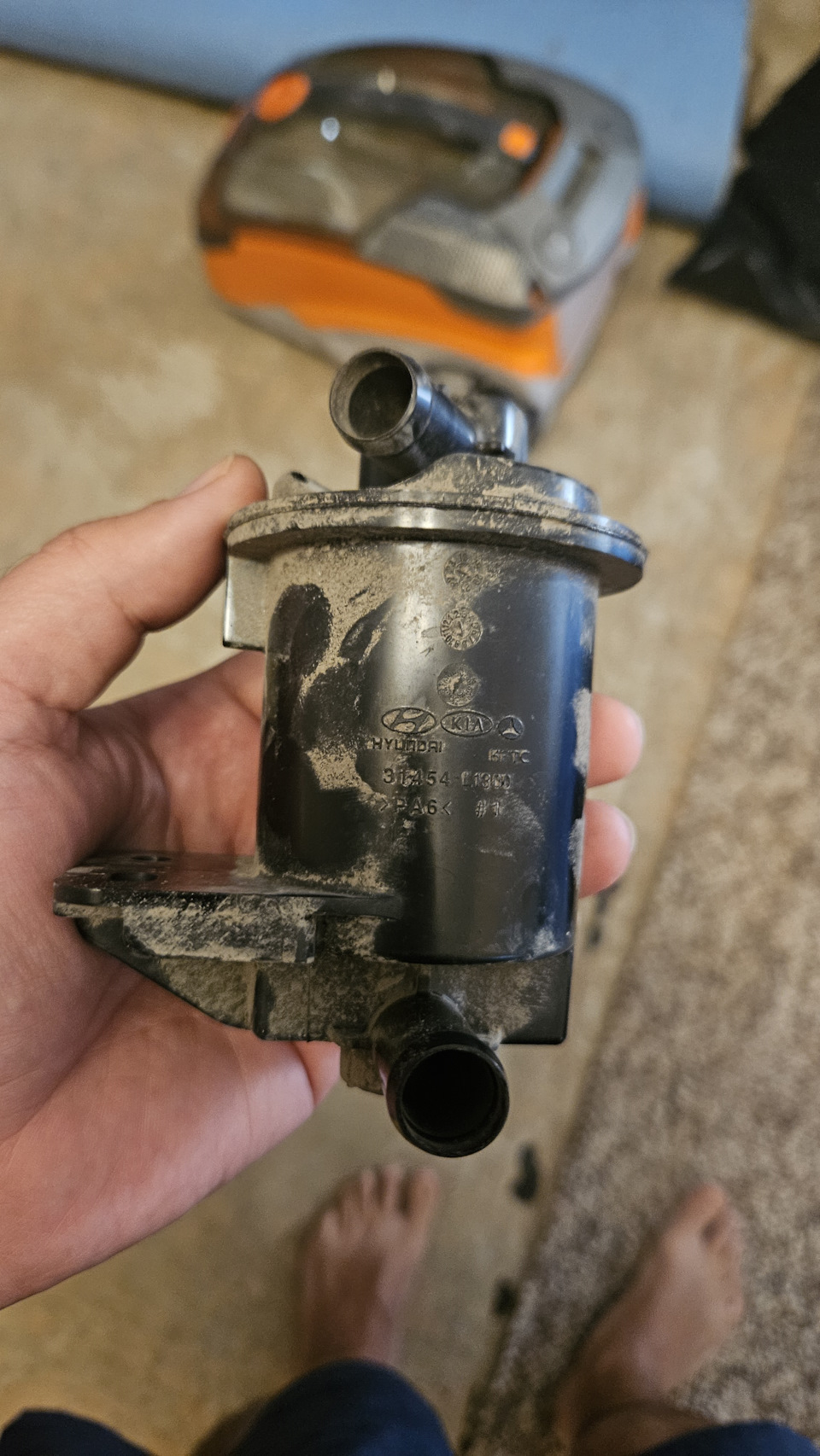 Замена фильтра воздушного топливного бака. — Hyundai Santa Fe (4G), 3,5 ...