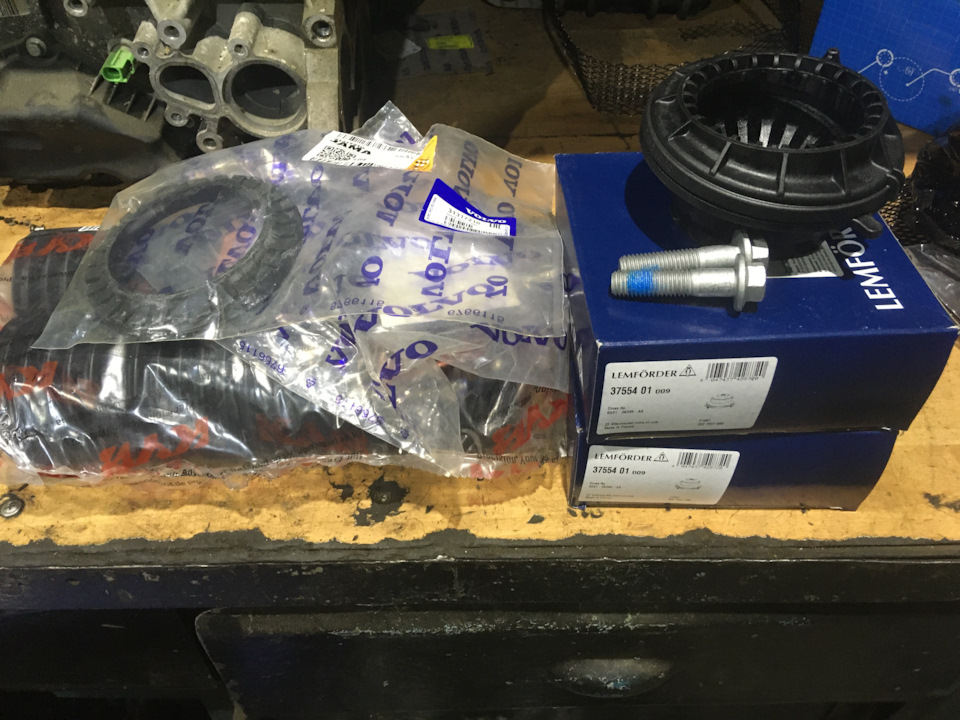 Замена передних стоек. — Volvo XC70 III, 2,4 л, 2013 года | визит на ...