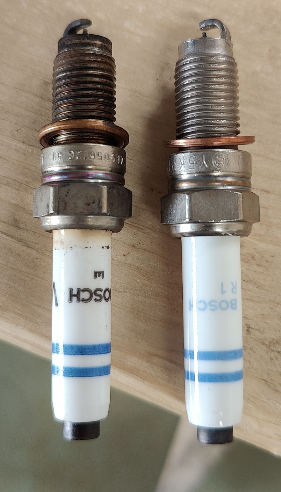 0241145523 СВЕЧА ЗАЖИГАНИЯ Y5KPP332 (0.7), 1ШТ BOSCH | Запчасти на DRIVE2