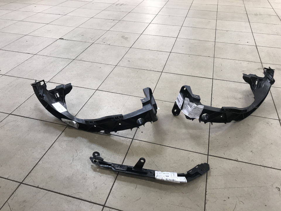 Кронштейны фар или защелки бампера — BMW 1 series (E81/E87), 2 л, 2005 ...