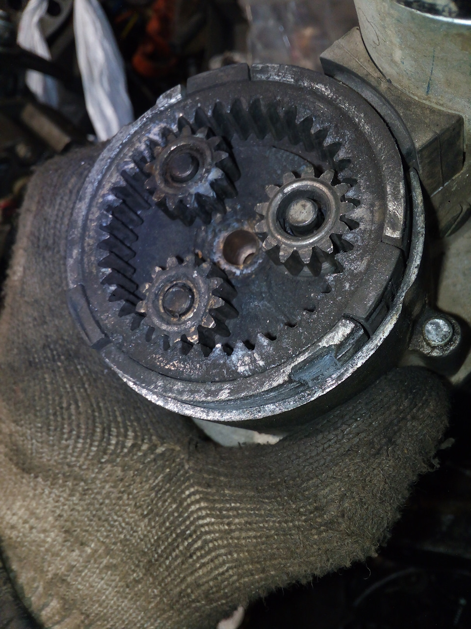 Подсос воздуха — Mercedes-Benz E-class (W210), 1 л., 2000 года ...