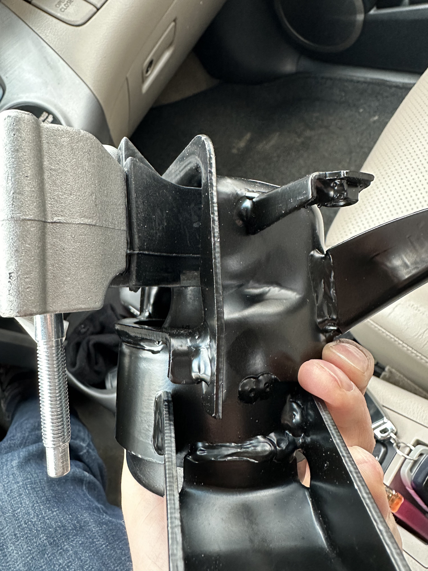 Правая подушка двигателя, топливная горловина — Toyota RAV4 (III), 2 л ...