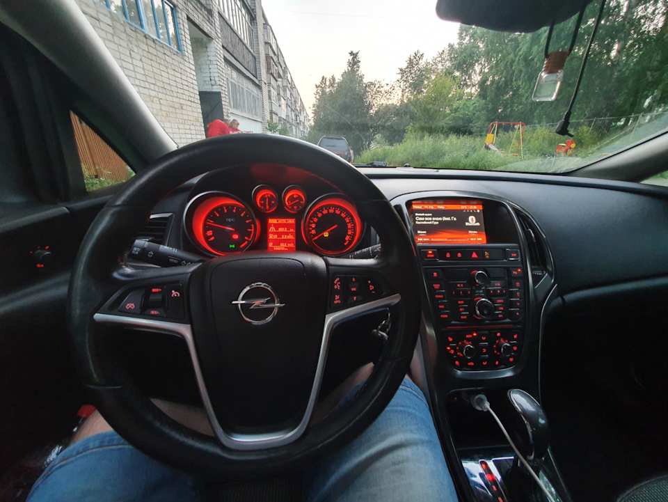 Приборная панель OPC — Opel Astra J, 1,6 л, 2010 года | тюнинг | DRIVE2